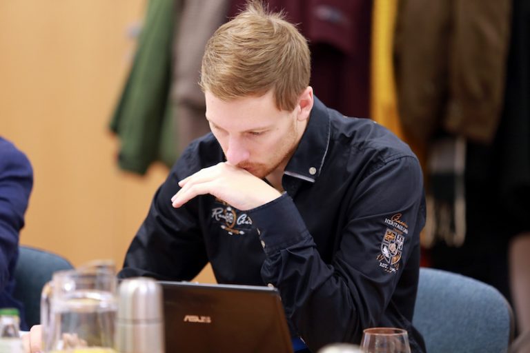 Vicemajster Slovenska Malačan Adam Janík: Biliard je najmä o hlave, ale ...